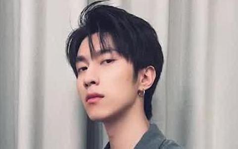 电子表之外,究竟该戴什么表?