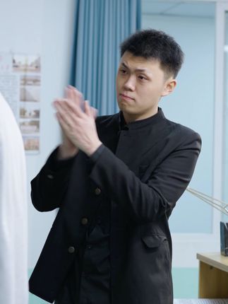 95后当老师,立志将学生走过的每一条路都变成他的套路