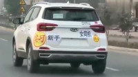 监控:教科书级别一样的变道,打死我也不信这是一个广西实习女司机!