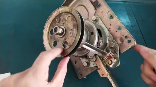 波轮洗衣机背后的秘密:了解其离合器结构与工作原理的深度解析