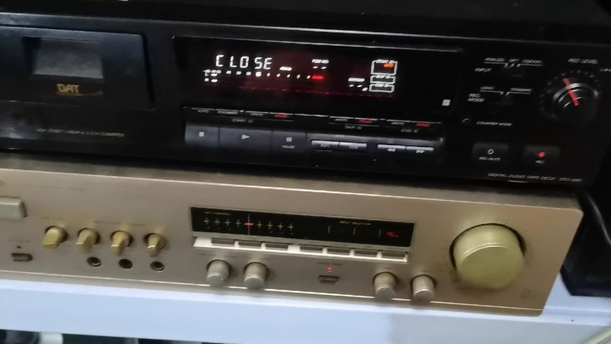 索尼DAT,不远千里从小日本弄到。二个晚上打理,音乐灵魂出来。