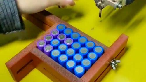 废旧电池回收之后,还能第二次重新利用,既环保又节省了自然资源