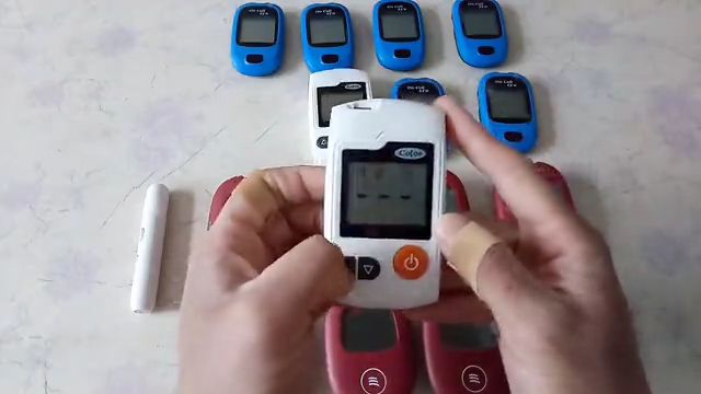 小龙讲解GA-3血糖仪在使用前的设置,免调码的血糖仪不需调整