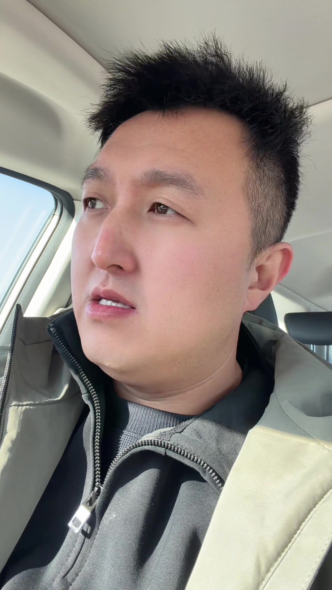 今晚辽宁男篮客场挑战北京首钢!晚上7点半!咱们直播间不见不散!无论...