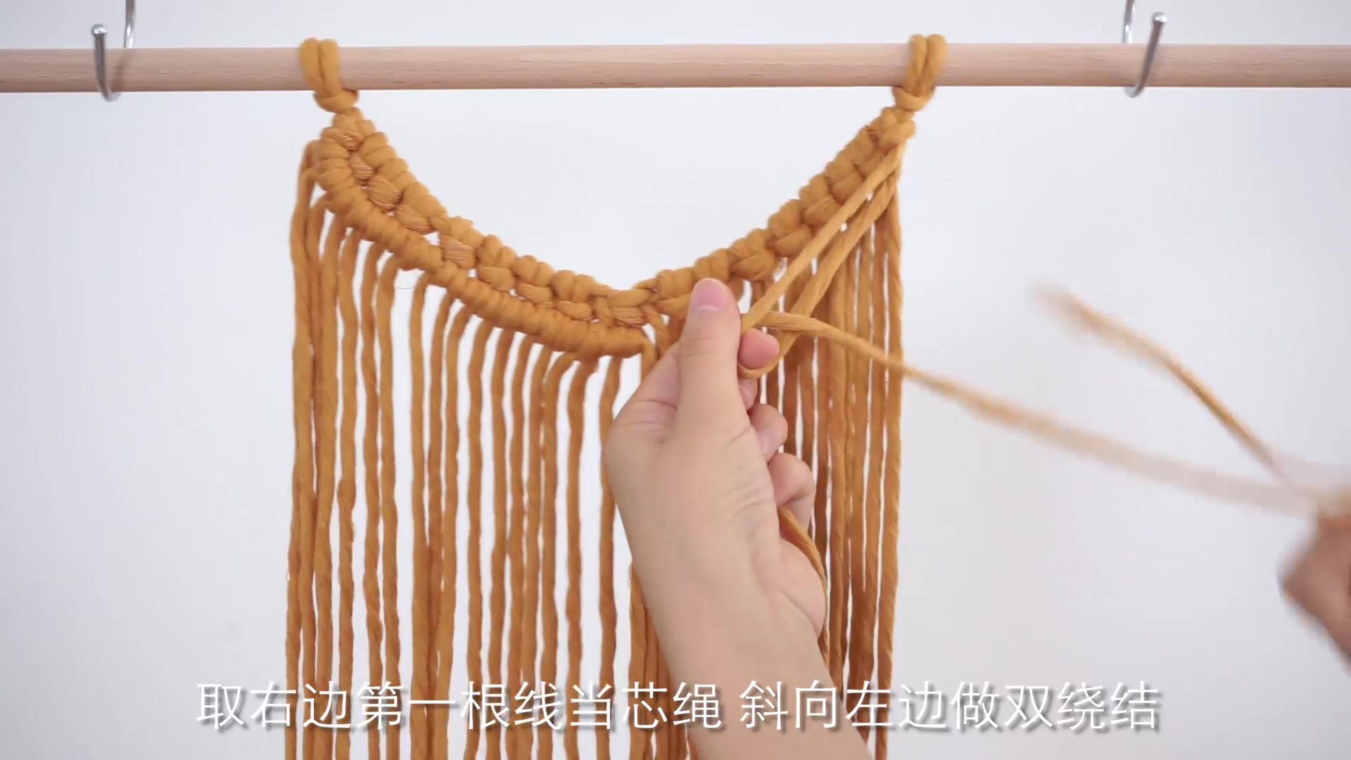 视频教程|学会这款挂毯编织,自己动手就能让家美翻!