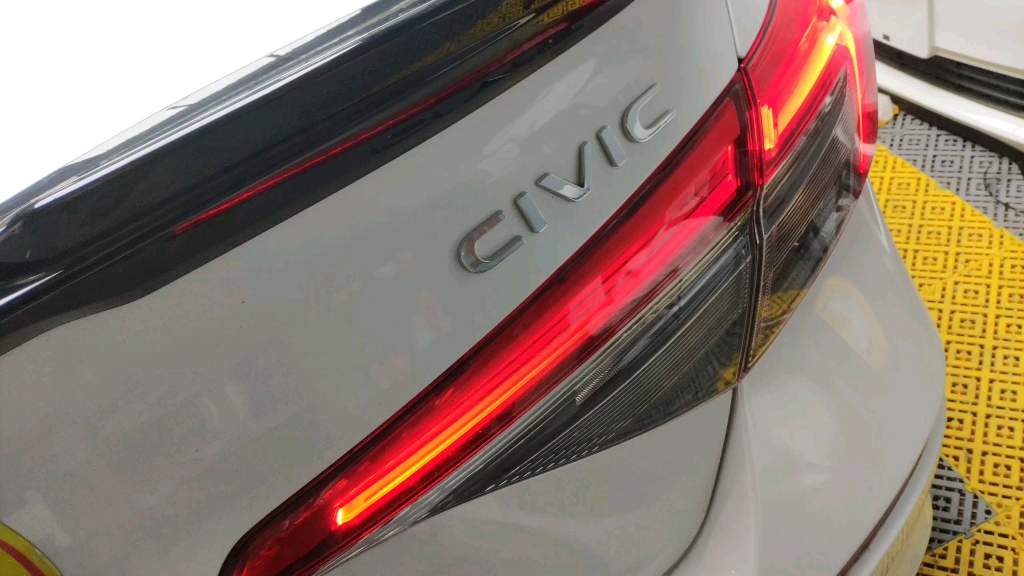 东风本田-十一代思域 行车辅助款 原车风格专车专用隐藏式行车记录仪 ...