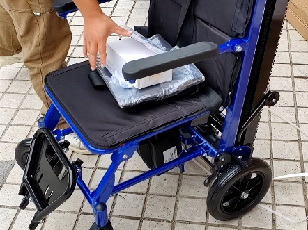 好麦迪电动轮椅爬楼梯轮椅上下楼梯电动轮椅老人德国品牌超轻便携