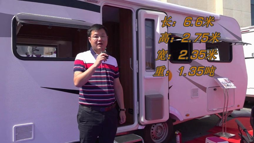 国内首款带独立厨房的房车,配家用抽油烟机,车内也可以煎炒烹炸