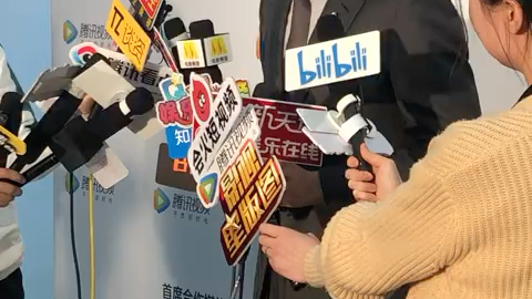 李现解释戒指戴在无名指