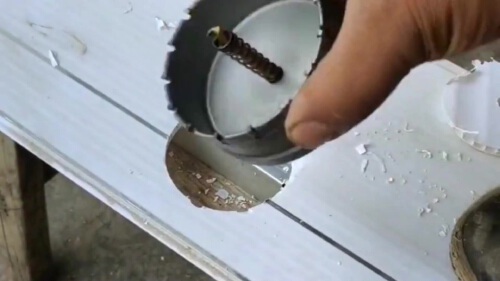 开筒灯孔遇到轻钢龙骨,可以试试这个不锈钢开孔器,能够达到快速穿透...