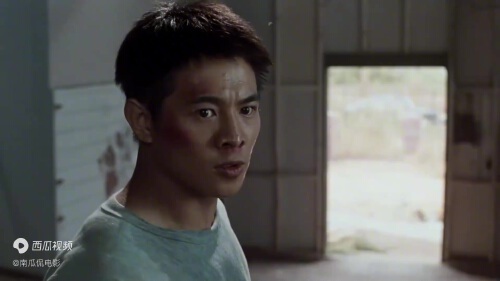 精彩动作港片!李连杰打架狠,一人虐惨几十个混混