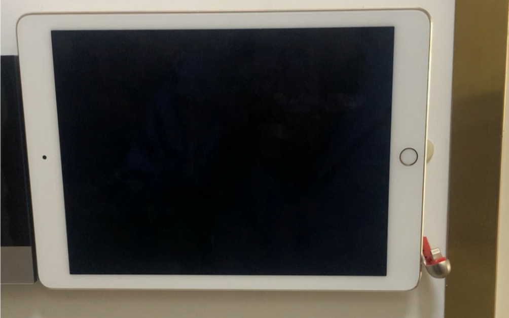 一个30元的米家通断器解决人来自动亮屏,低电量自动充电,高电量自动...