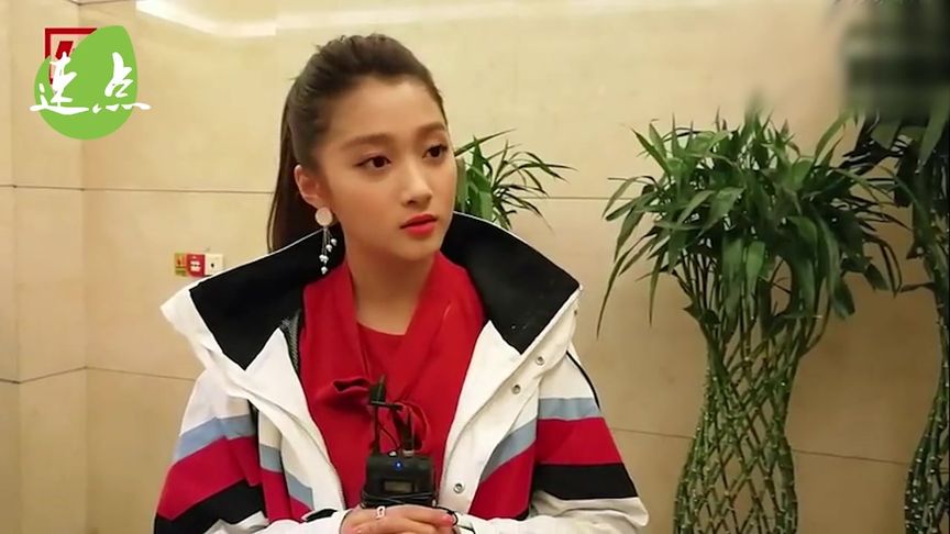 央视中秋晚会猛料:有颜有腿有歌技非“国民闺女”莫属