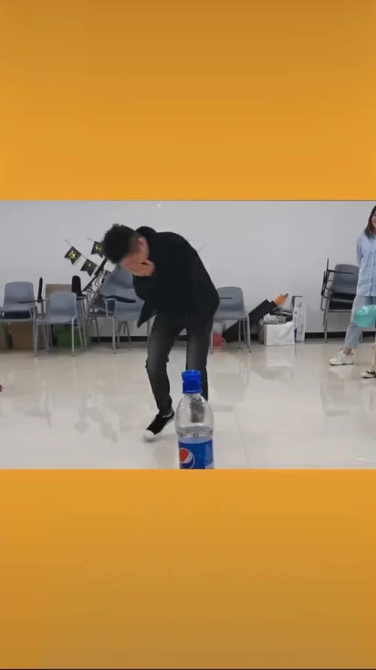 ...今天给大家更新一个适合早会活跃气氛,清神醒脑的游戏,道具非常简单...