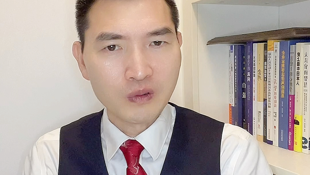 ...学校门口卖刮刮乐?胆子挺大的 #每天学点法律知识 #普法宣传 #刑事...