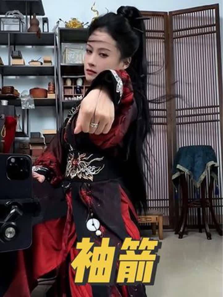 ...我就是那个两年做了100多件暗器的80后女生! 今天展示的是袖箭 #暗...