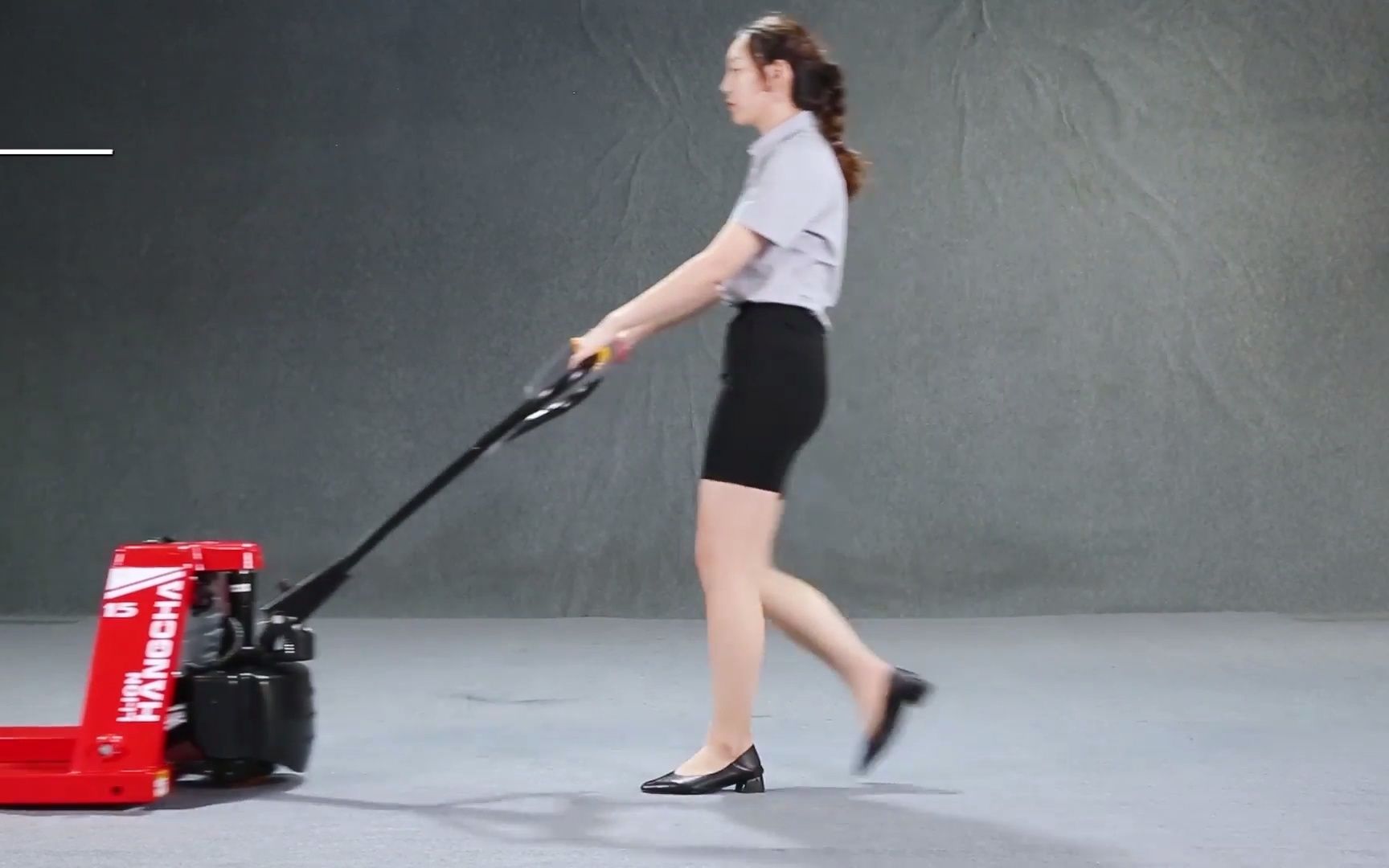 小金刚电动搬运地牛叉车的喇叭显示状态以及安全设定是如何操作的