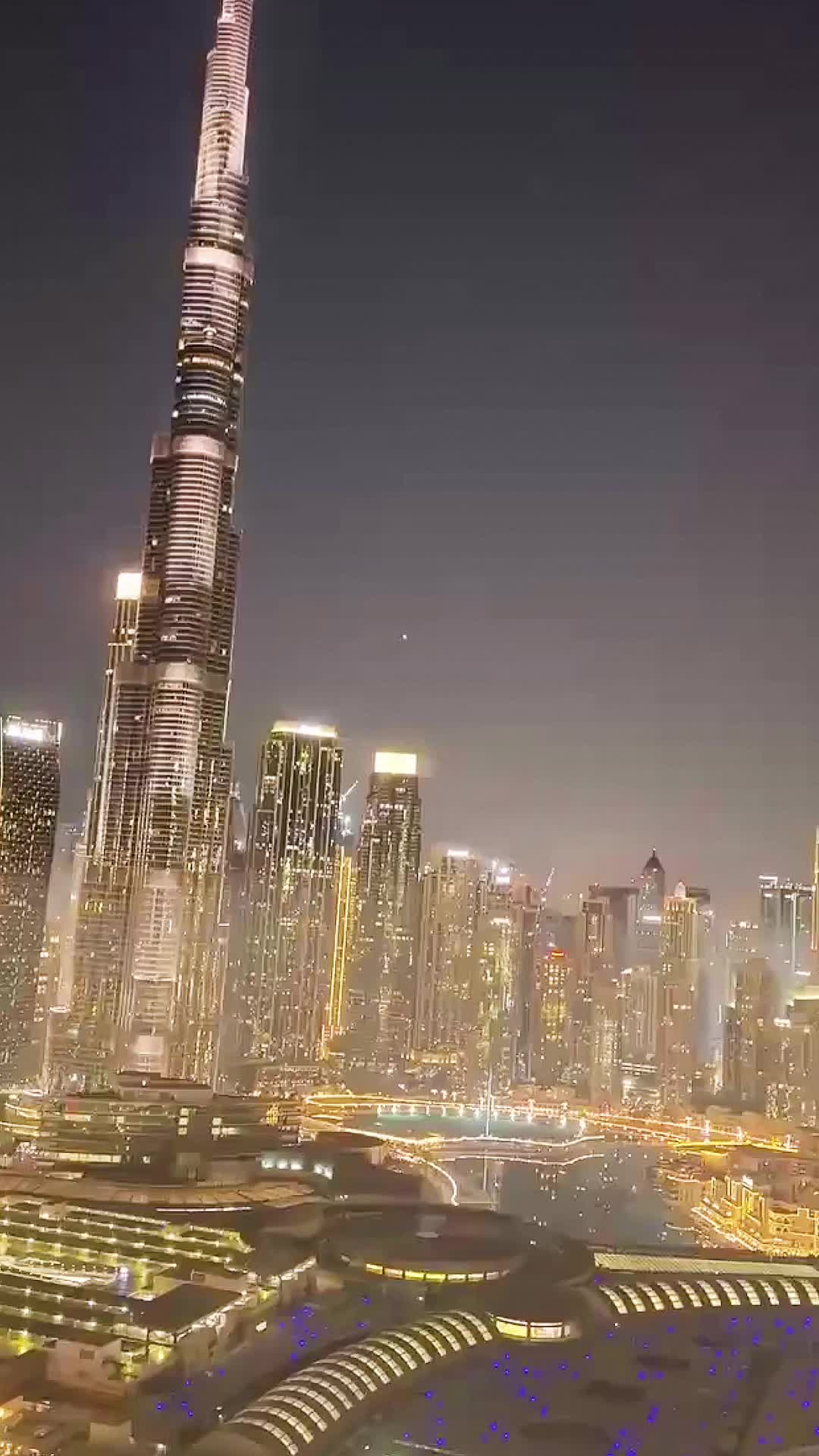 #世界第一高楼迪拜哈利法塔附近也遭到了袭击