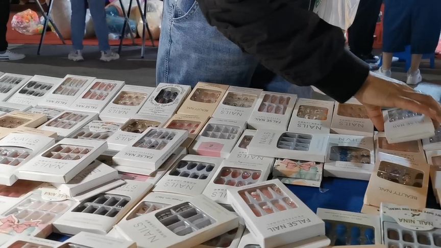 最近太忙啦,修改毕业论文,没有好好摆摊也没有好好的拍视频