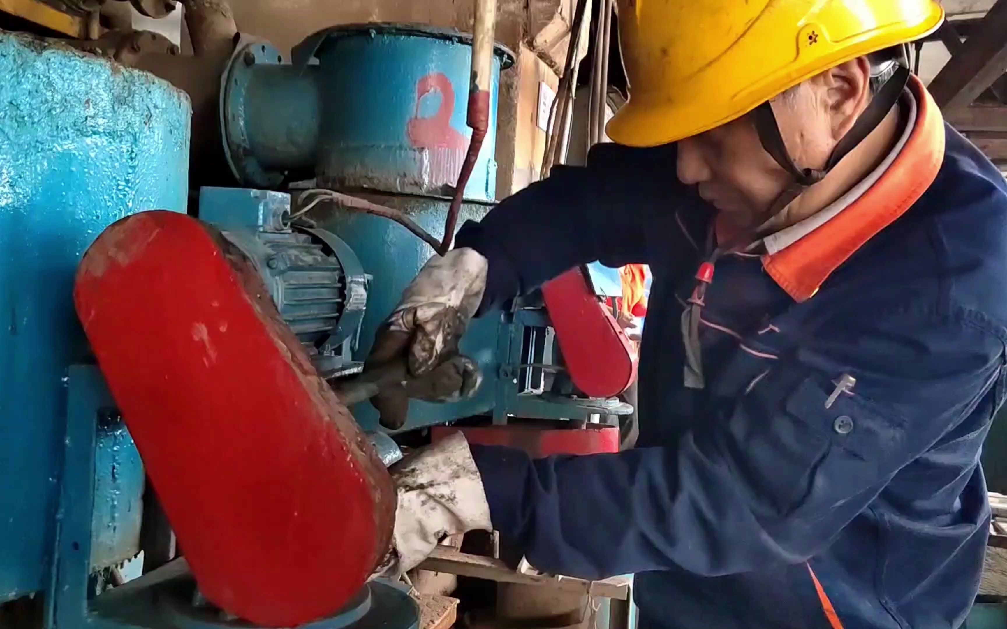 榜样的力量——记计量器具维修检定大师刘远进