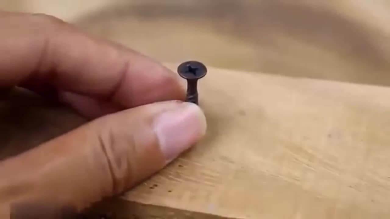 这才是手钻的正确使用方法,我们都错了!