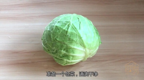 包菜怎么做才好吃,这种做法很简单,清脆爽口,上桌一会儿就扫光