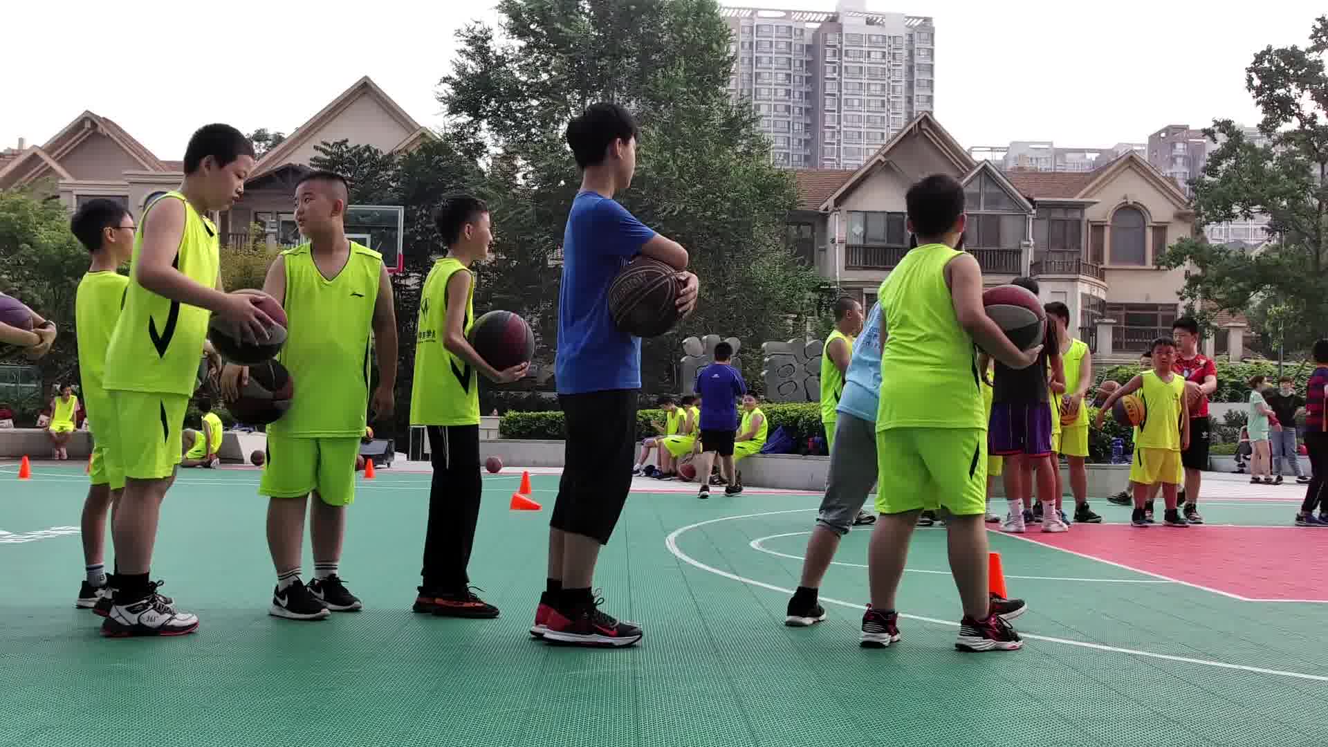 郑州篮球培训哪家好,多少钱,郑州青少年篮球培训班