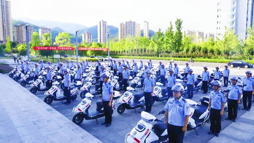 警用电动车上路啦!#不忘初心砥砺前行 #平安守护 #守护美好生活