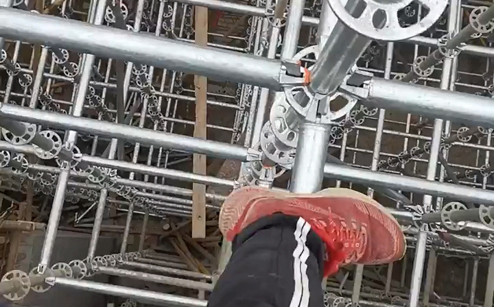 【工地日常】就算绑了安全绳看着都有恐怖感觉随时都有生命危险!