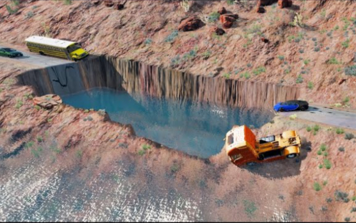 汽车掉水 VS 水深场景,车祸模拟