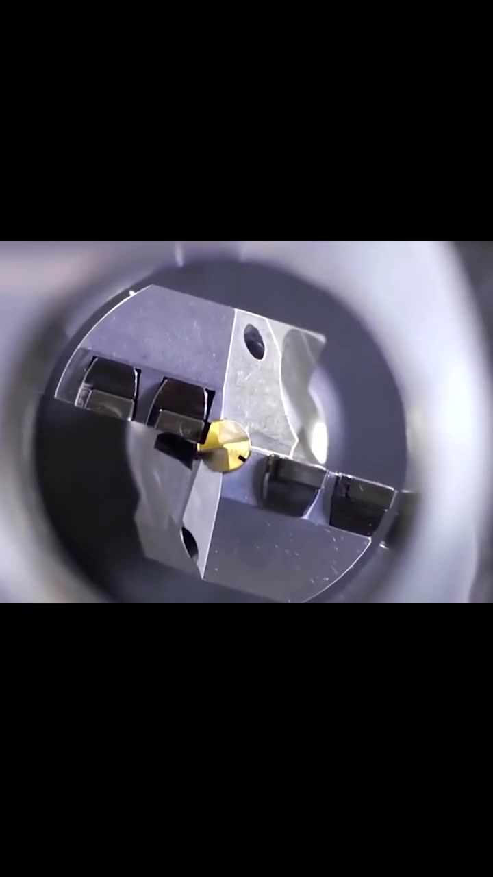 UG编程 疯狂的CNC数控加工过程,看它是如何制造出完美的产品 数控...