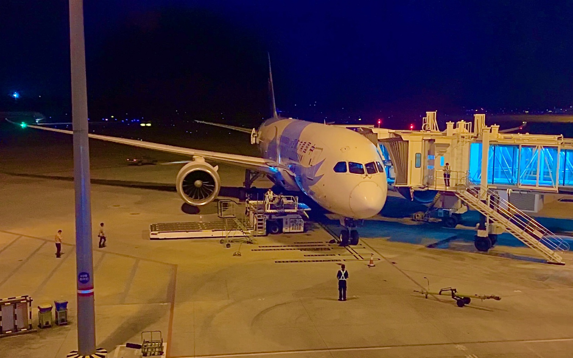 南方航空CZ8562 HAK-PVG,Boeing787-8 Dreamliner海口美兰T1-上海...