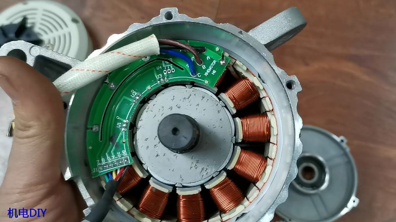 缝纫机伺服电机的内部结构!这结构根电动车电机类似