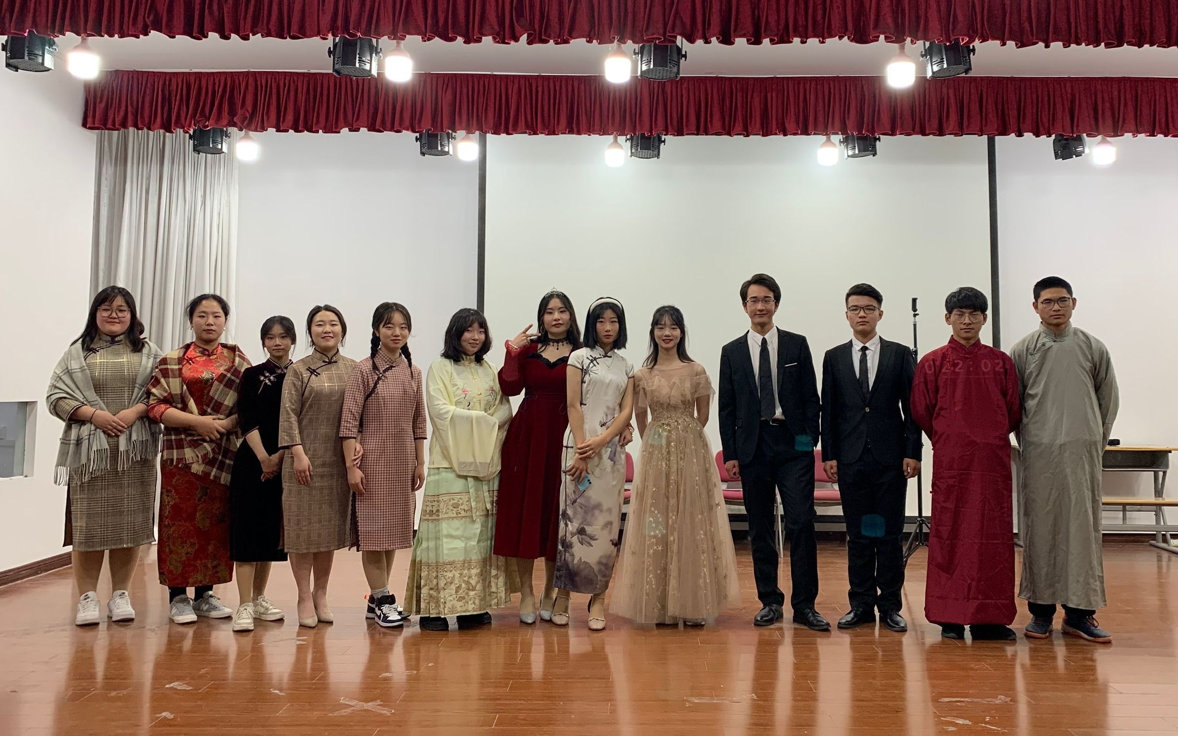 戏剧影视文学专业一班话剧《倾城之恋》汇报演出