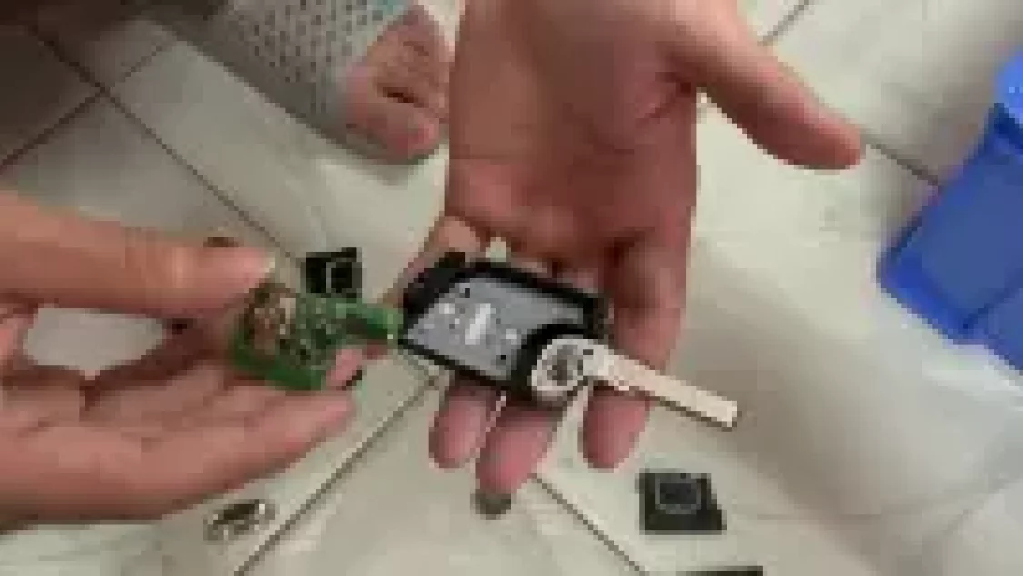 最新大众MQB钥匙壳拆装视频