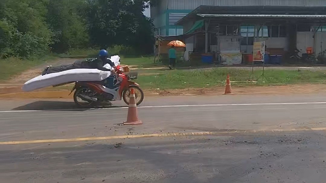 喷了,原来床垫还能这么运吗?我还以为是超人…
