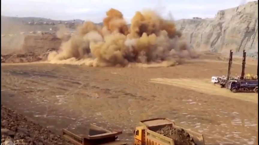 这种规模开采缅甸翡翠两年就没有咯[石化]