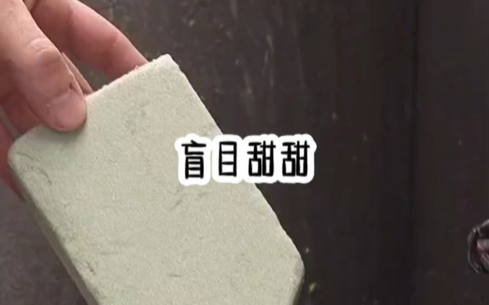 ...她是真千金,结果一看亲子鉴定报告父亲一栏写的是我们家保镖的名字…