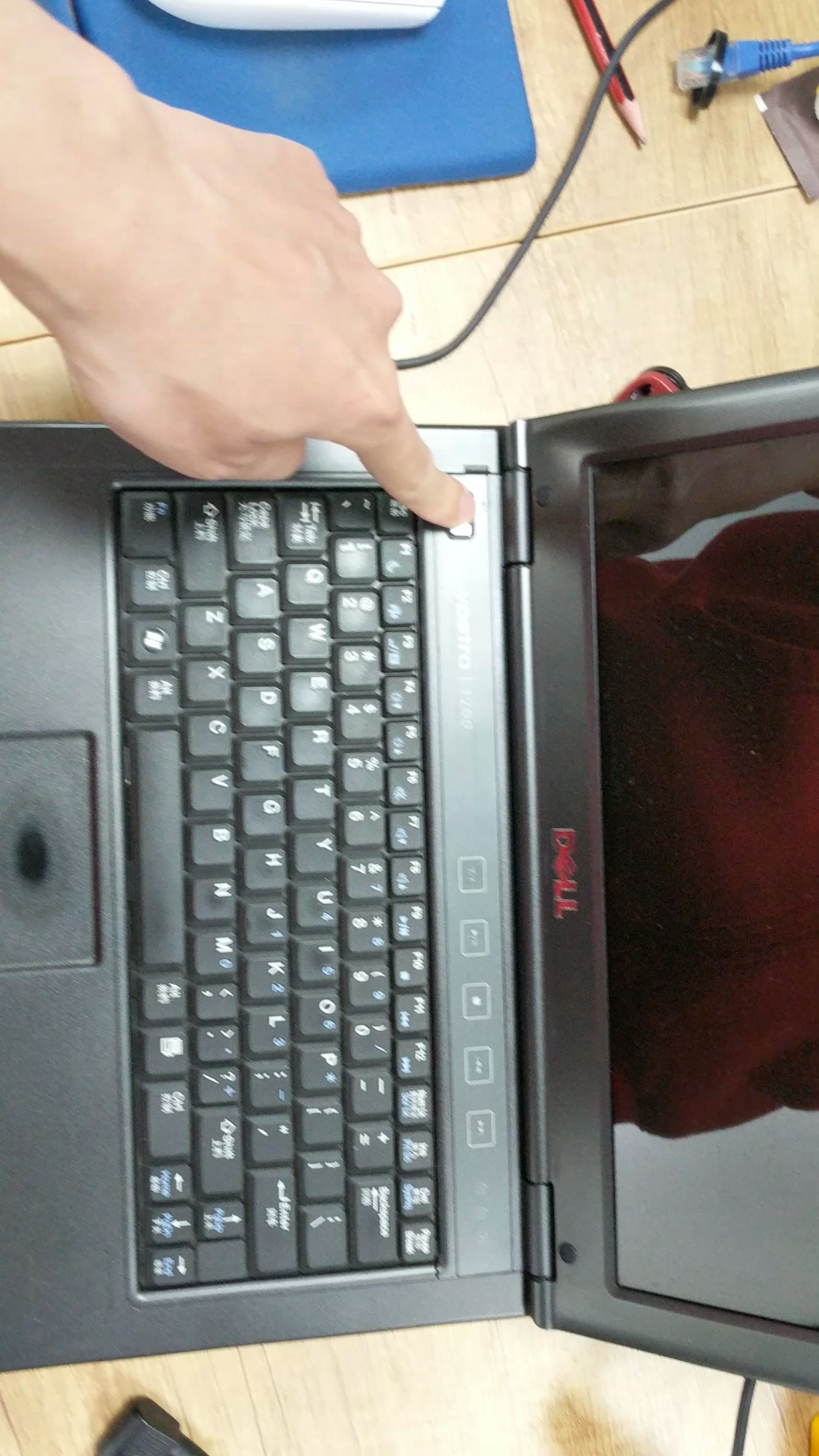 dell vostro 1200 新购原电,电脑显示不识别不充电