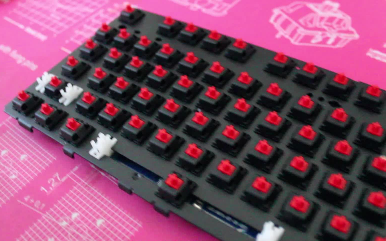 【外设DIY】爱它就让它亮起来 - 机械键盘加灯教程