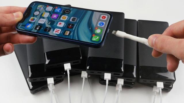 用10块充电宝一起给手机充电,手机会怎么样?.