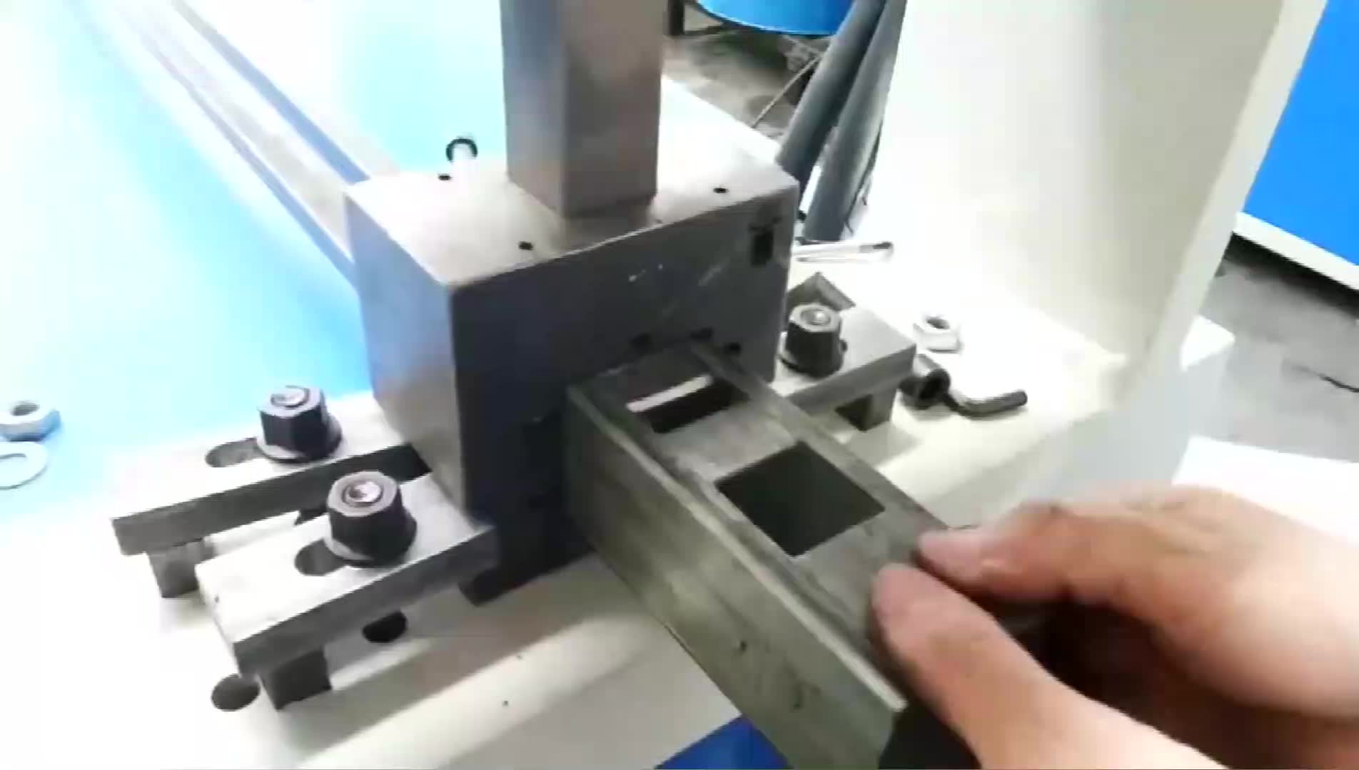 管材冲孔不变形就是这么简单