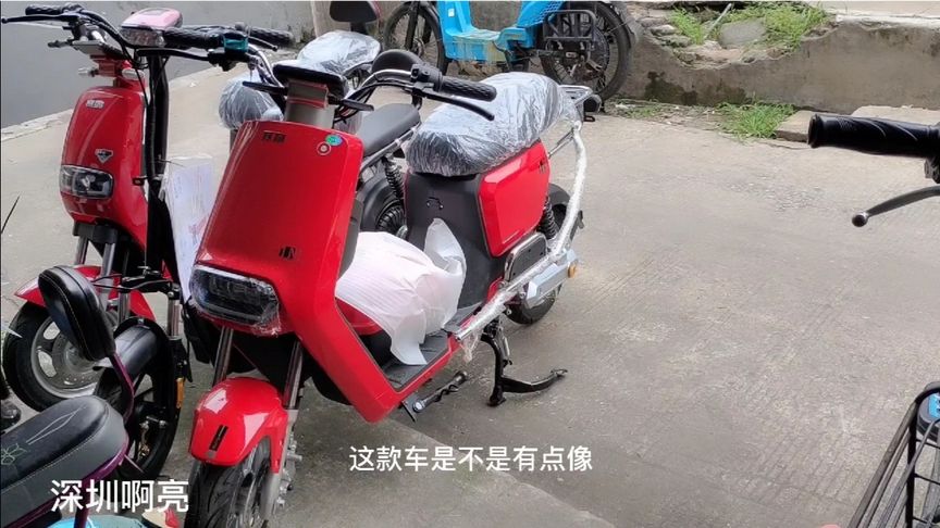 新款电动车性价比高骑行时也舒服,比那些小巧玲珑的电动车还要好