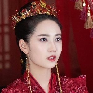 秦舞嫣 