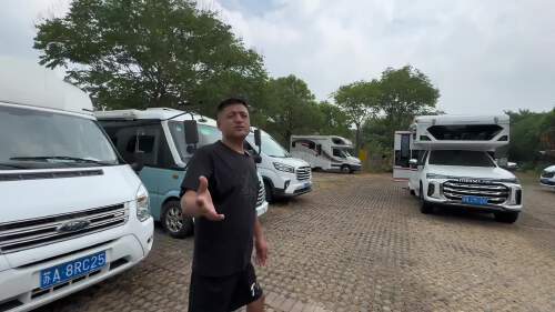 迷你版越野四驱房车,48电路1350瓦太阳能,真的能随便用电了吧