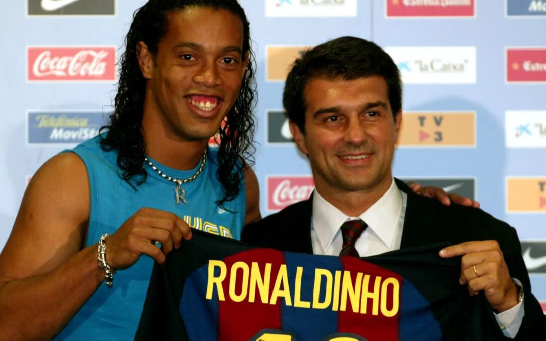 【历史】2003年罗纳尔迪尼奥亮相巴塞罗那足球俱乐部 | Ronaldinho's ...