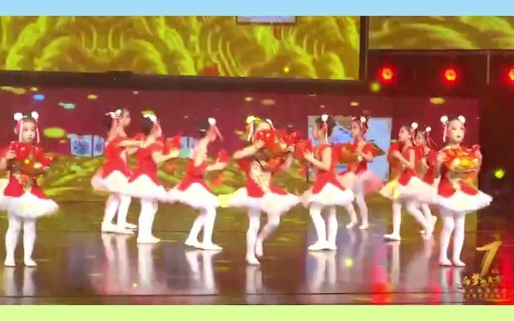元旦舞蹈国庆舞蹈《新年乐淘淘》完整版来啦,赶紧收藏少儿舞蹈儿童...