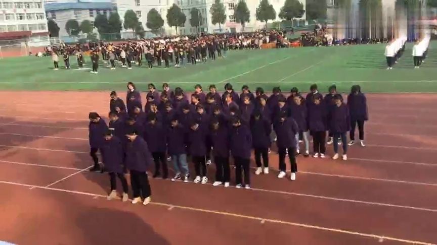 运动会上的王者,这样的开幕式表演,成为全场的焦点!