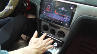看老司机给新朗逸改装大屏导航,几分钟里面变高大上
