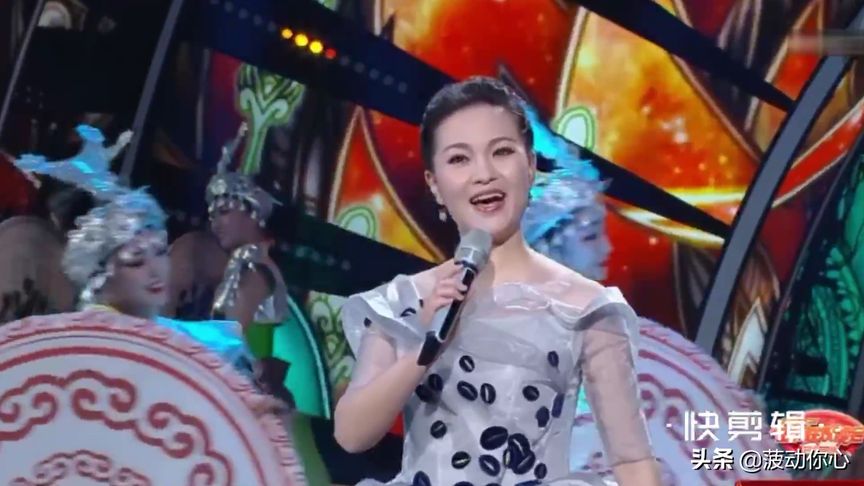 苗族民歌《飞歌》演唱:雷佳